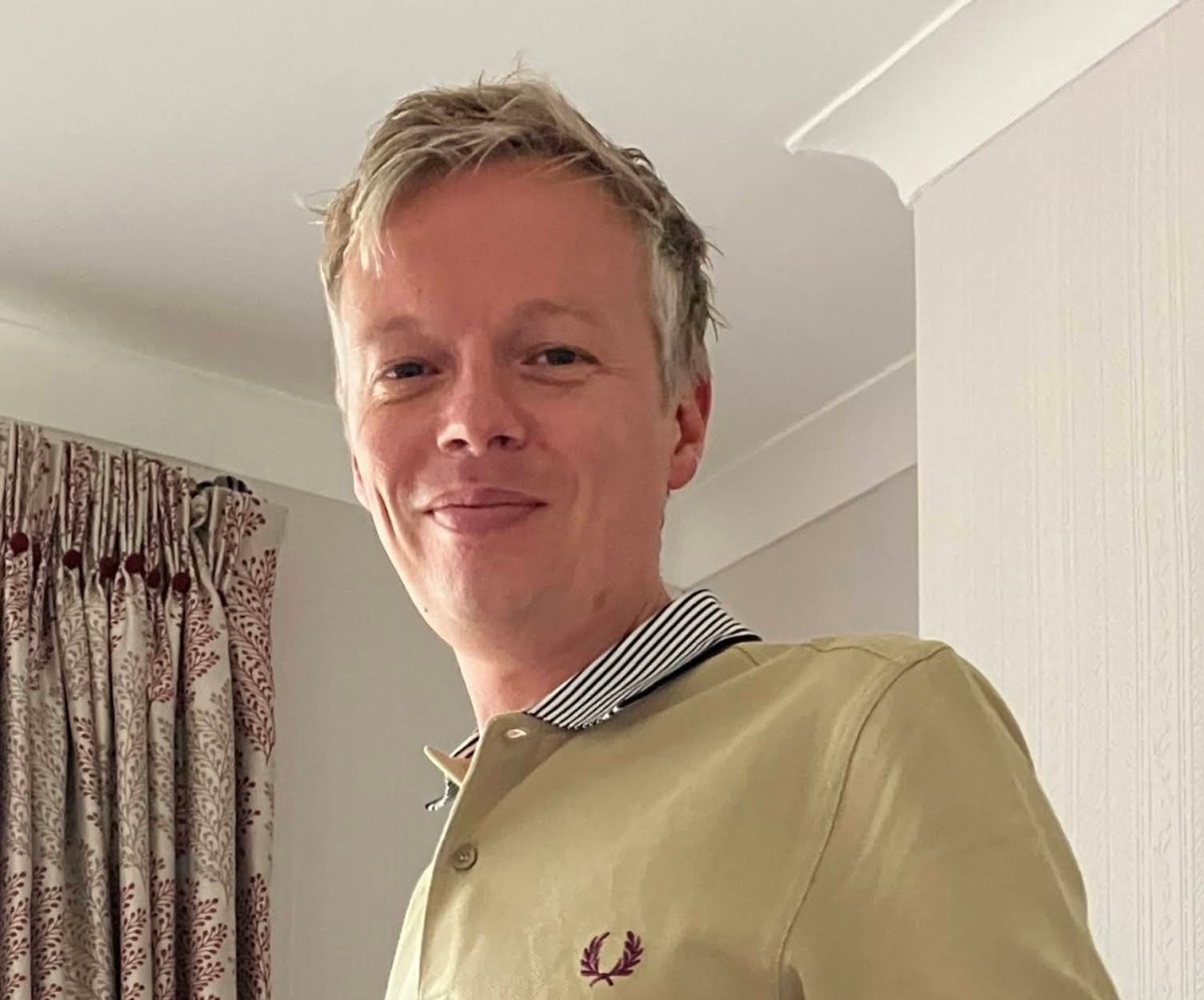 Pedestrian Who Died Following Paisley Crash Named – Paisley Photographs