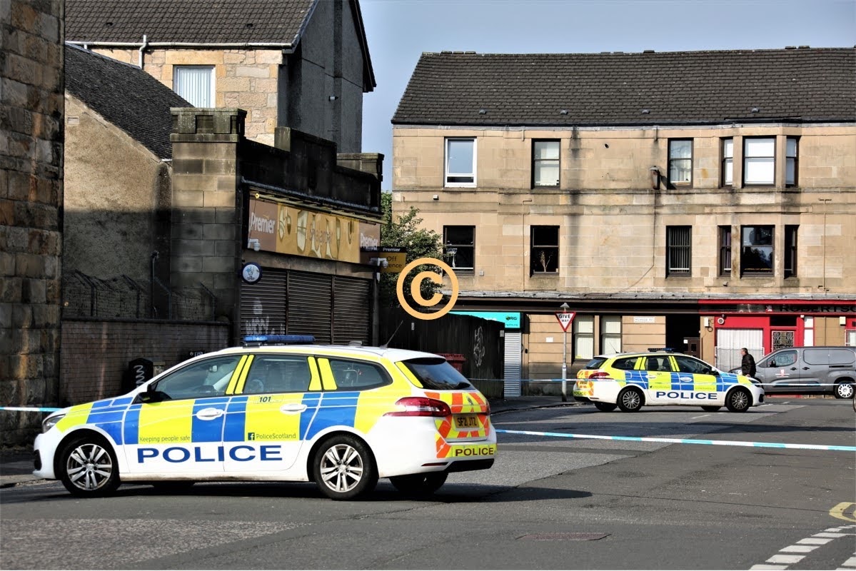 Paisley Street Remains Closed After Incident – Paisley Photographs