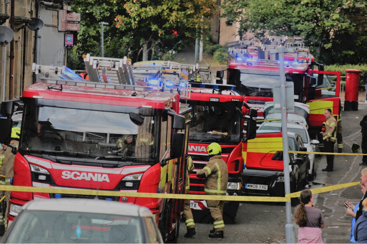 Huge Emergency Response Given To Paisley Fire – Paisley Photographs