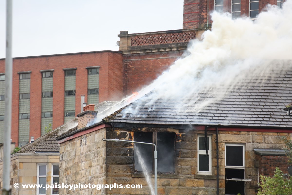 Major Fire Closes Down Paisley Streets – Paisley Photographs