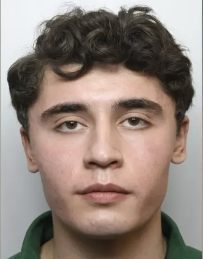 Manhunt For Daniel Khalifa At Glasgow Airport – Paisley Photographs