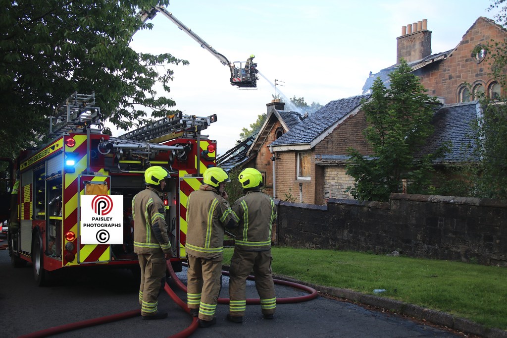🔥 Speirsfield House in Paisley Targeted by Fire Again – Paisley Photographs
