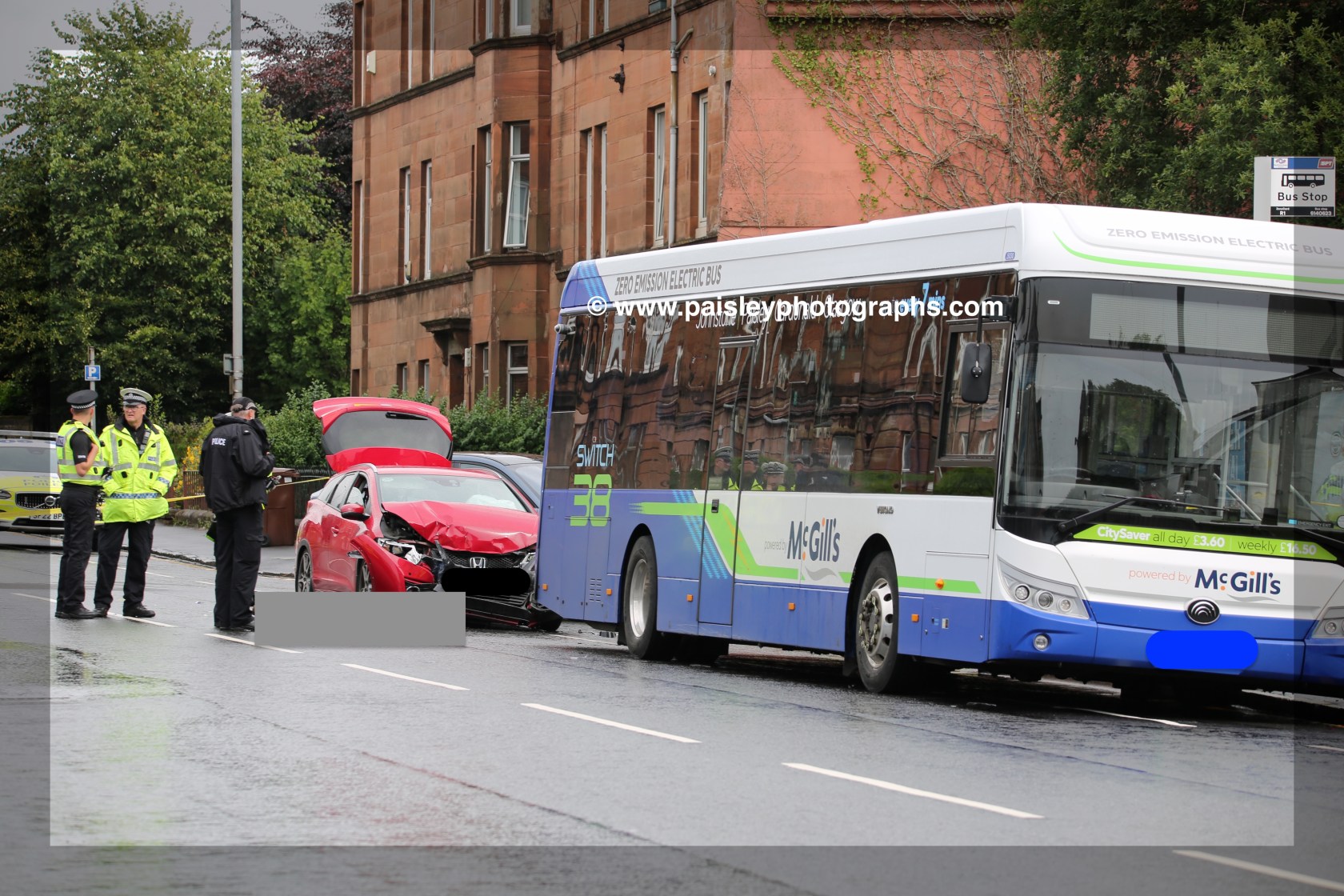 Car Hits Back Of Bus In Renfrewshire – Paisley Photographs