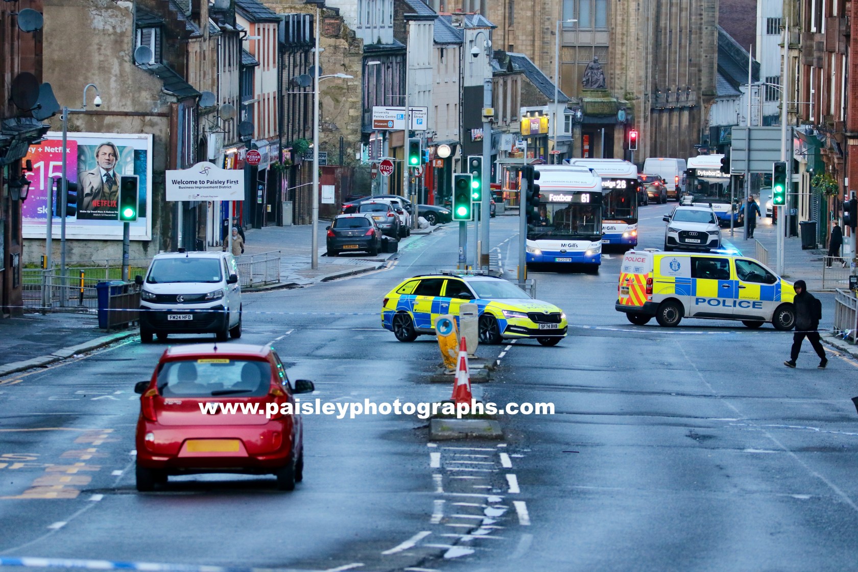 Causeyside Street Remains Closed After Midday Incident in Paisley ...