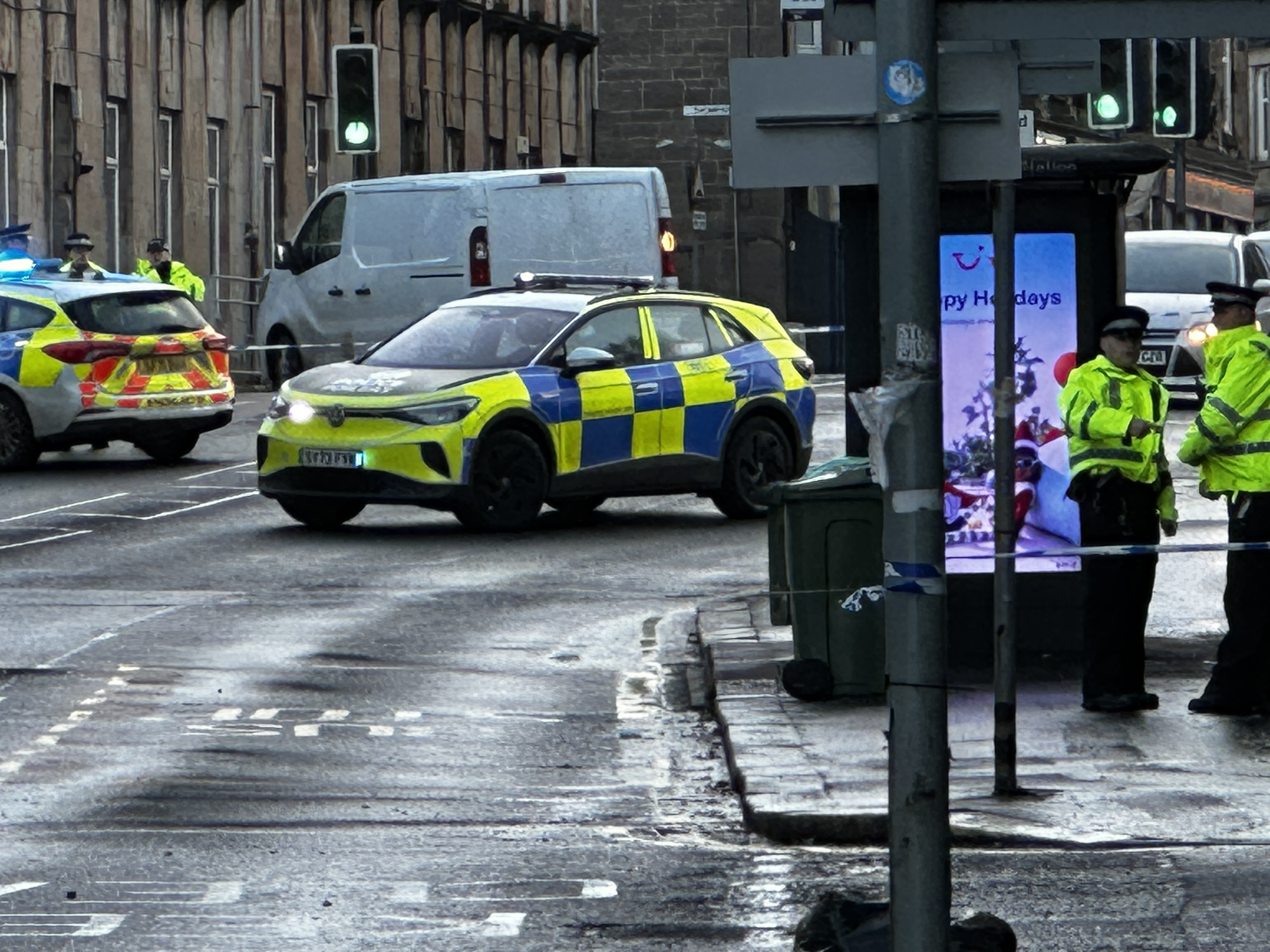 Causeyside Street Blocked Due to Police Activity – Paisley Photographs